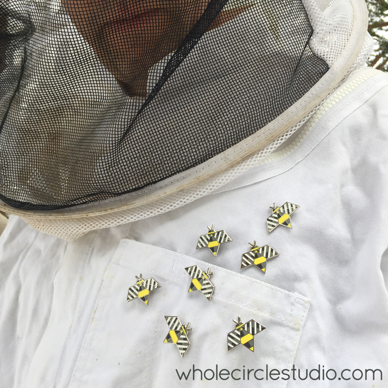 Bzzzzzz mini quilt pattern + enamel pin gift set – WholeCircleStudio