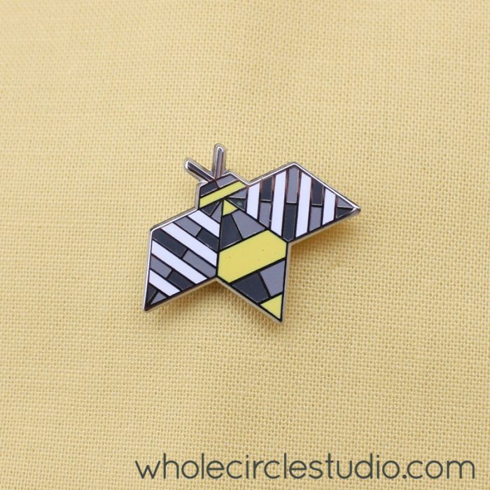 Bzzzzzz mini quilt pattern + enamel pin gift set – WholeCircleStudio