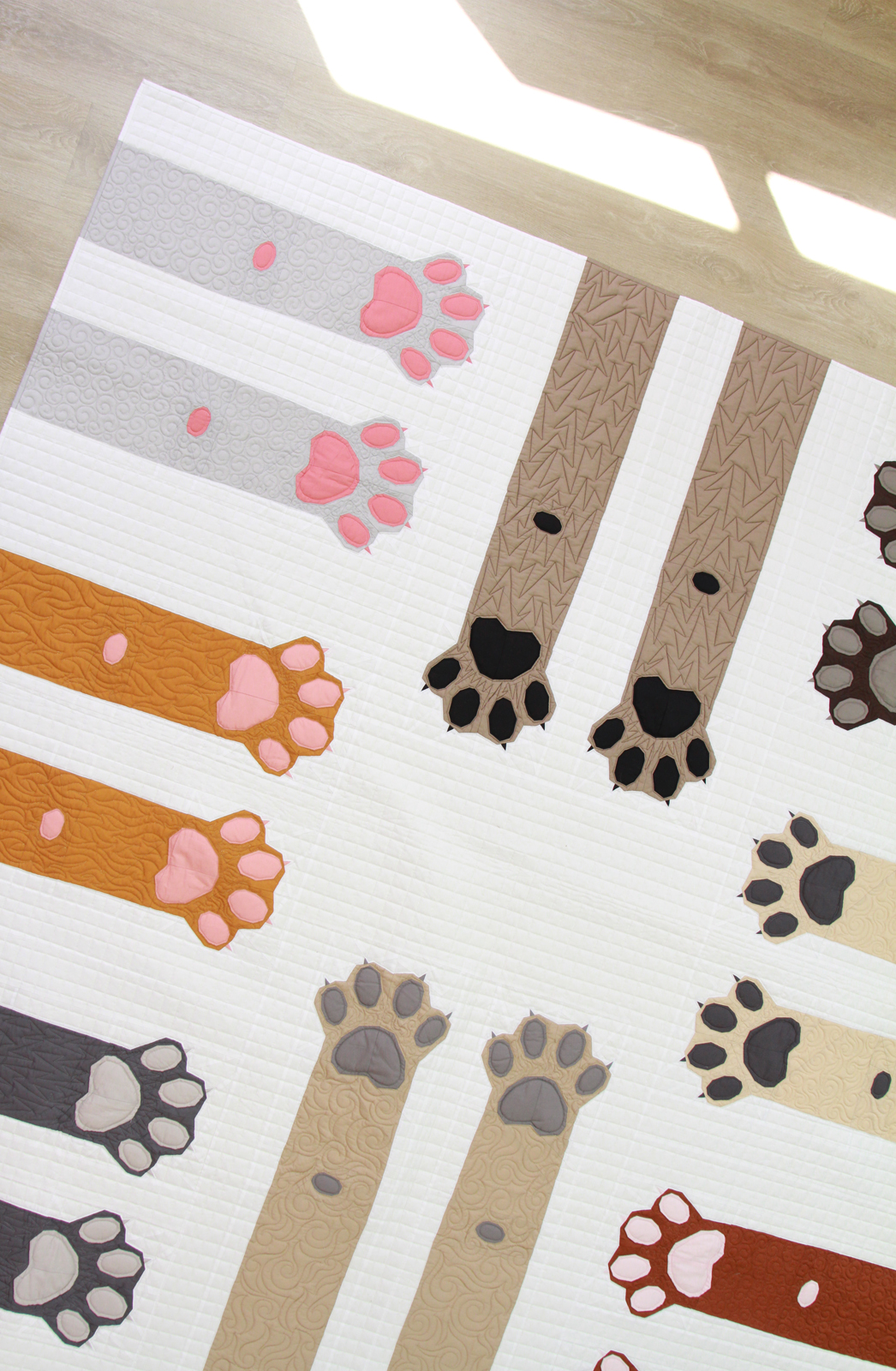 Paws Up! quilt pattern: PDF download – WholeCircleStudio
